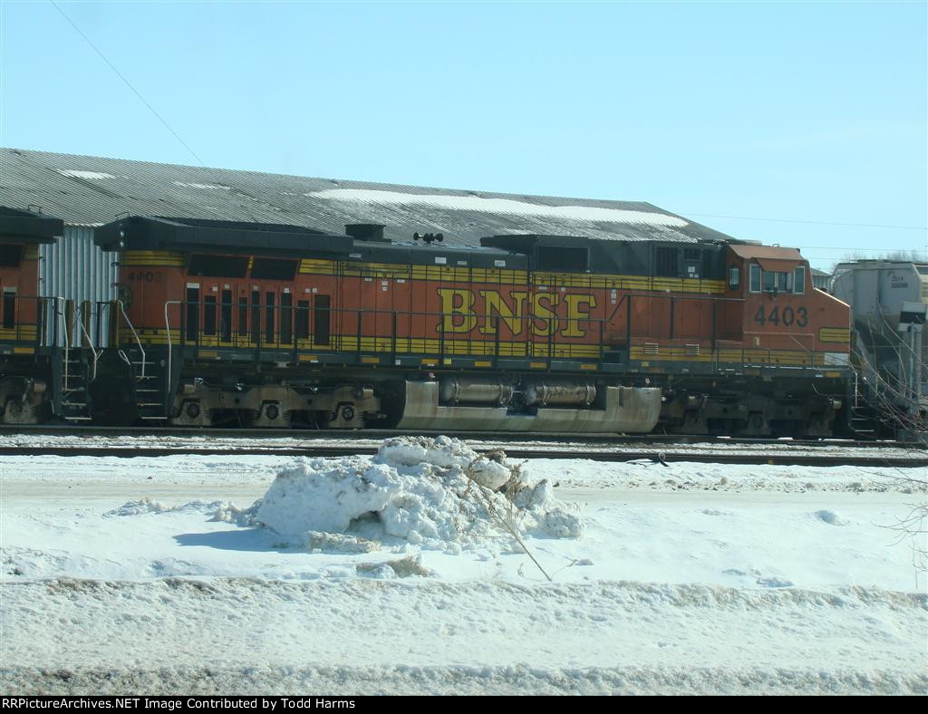 BNSF 4403
